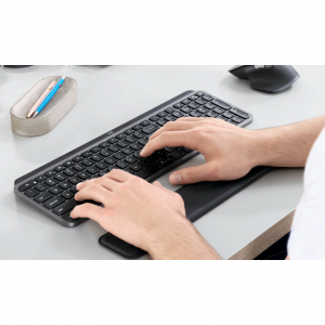Logitech MX Keys vs. K780 vs. K800: Full Comparison & Verdict 2025 ...